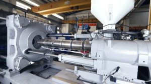 Toggle Clamp Injection Molding Machine innovations and impact on molding