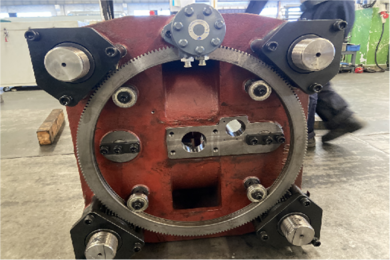 How to improve mold alignment in a horizontal injection molding machine ...